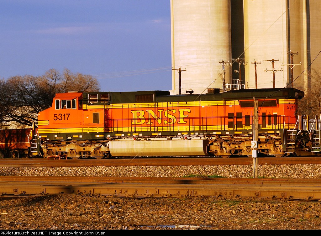 BNSF 5317